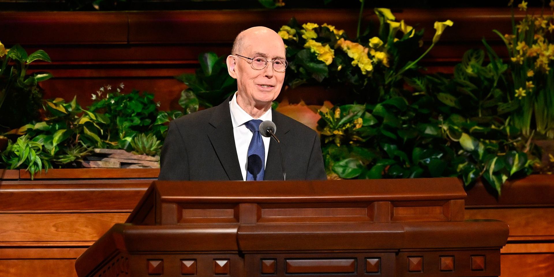 President Eyring's Message of Comfort - The Cougar Chronicle