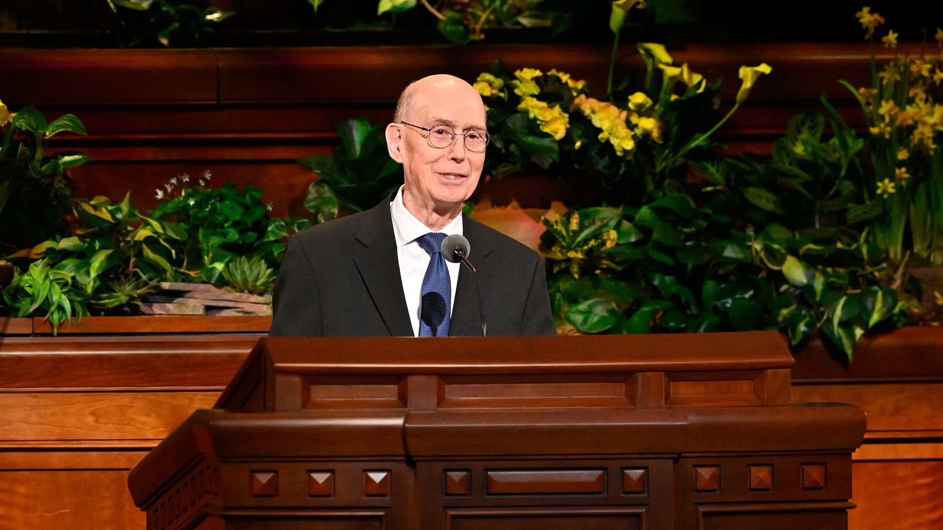 President Eyring's Message of Comfort - The Cougar Chronicle